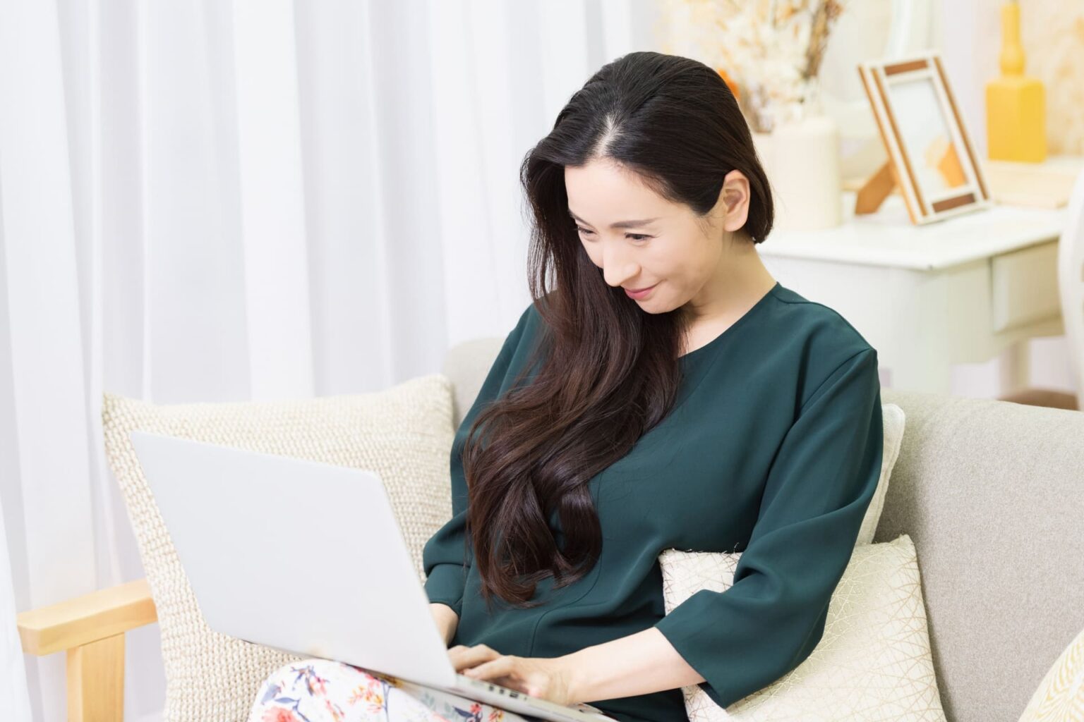 D2Cビジネスとは：注目される理由やメリット、成功事例をわかりやすく解説